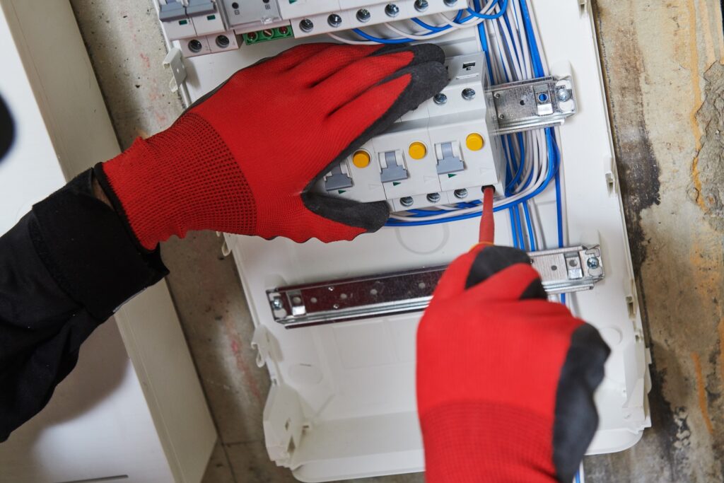 The Importance of Circuit Protection - Marine Electric Systems